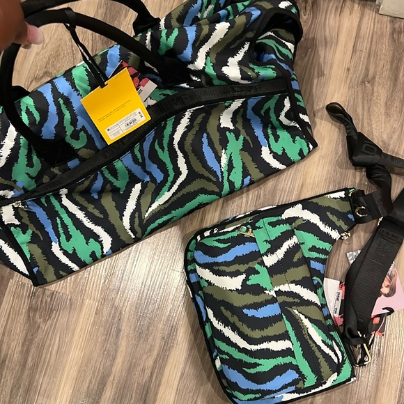 Diane Von Furstenberg | Bags | Nwt Diane Von Furstenberg X Target Green ...